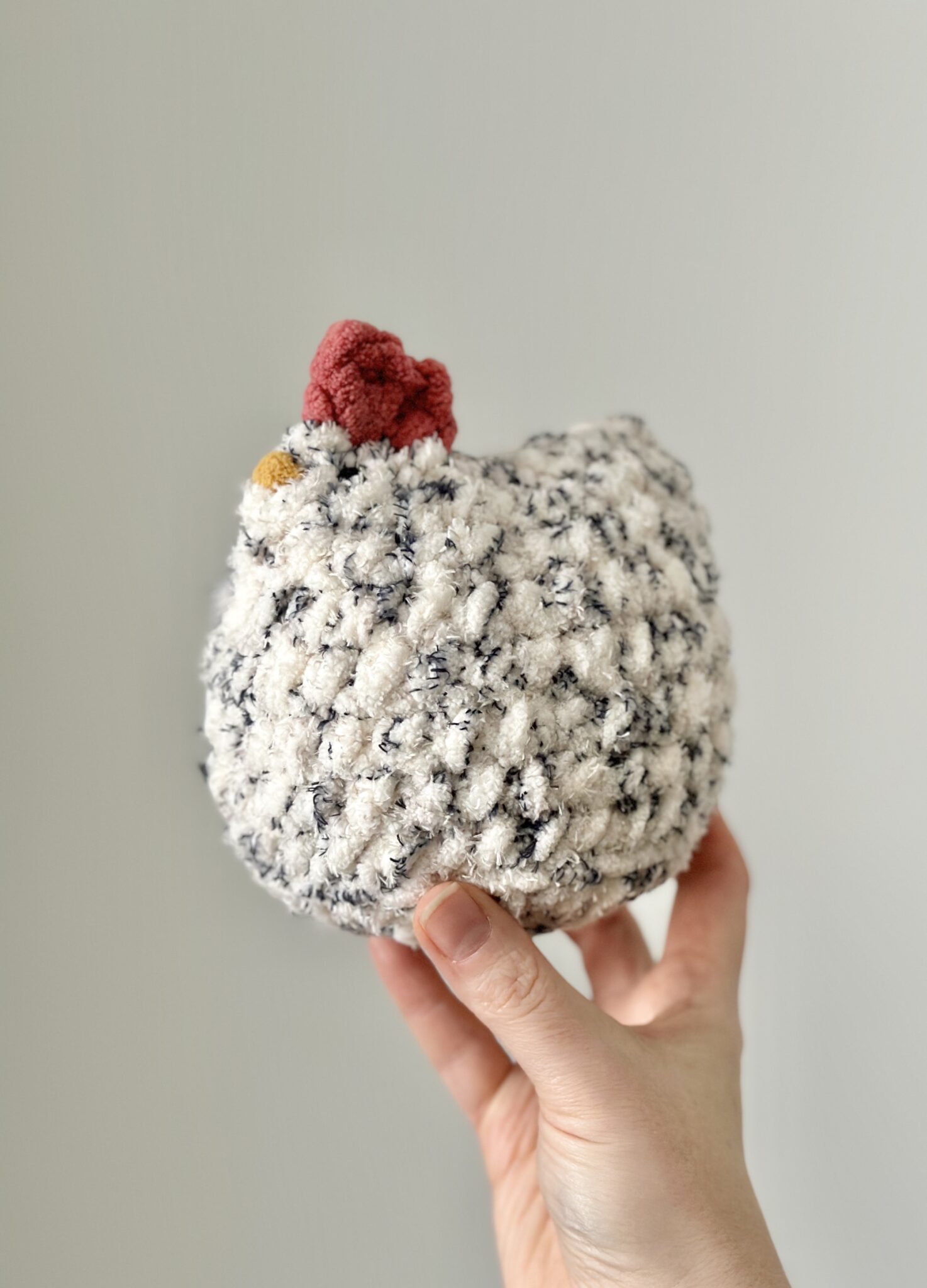 Mabel Chicken™ CROCHET PATTERN - Oak and Marlow
