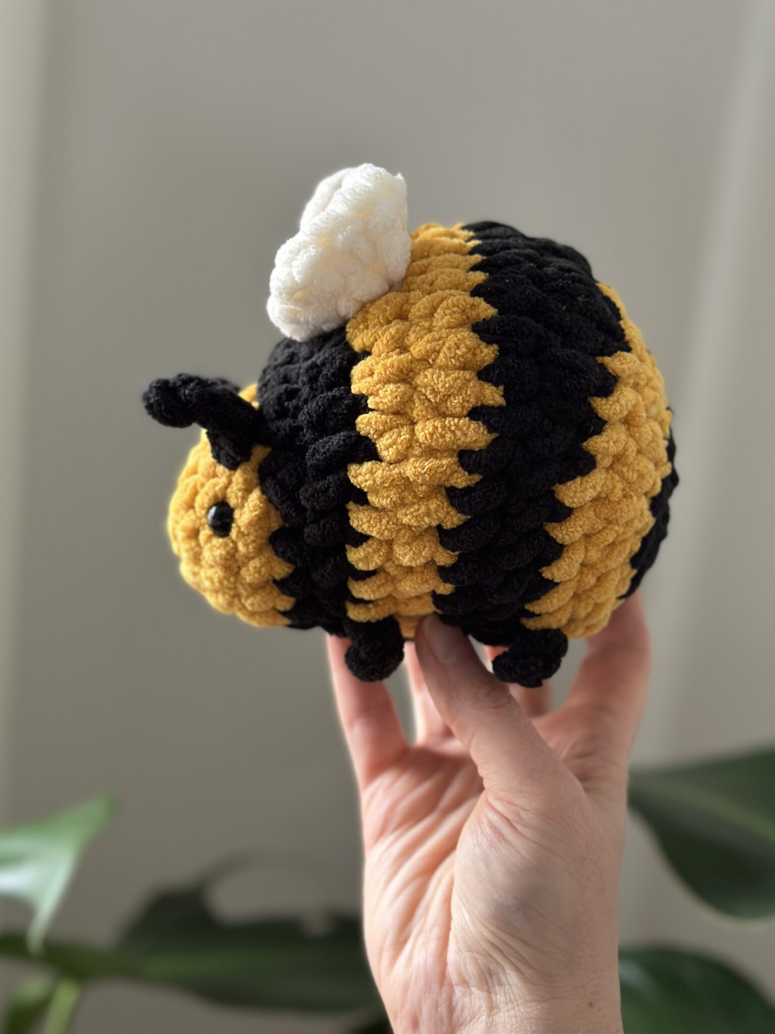 Jellybee CROCHET PATTERN - Oak and Marlow